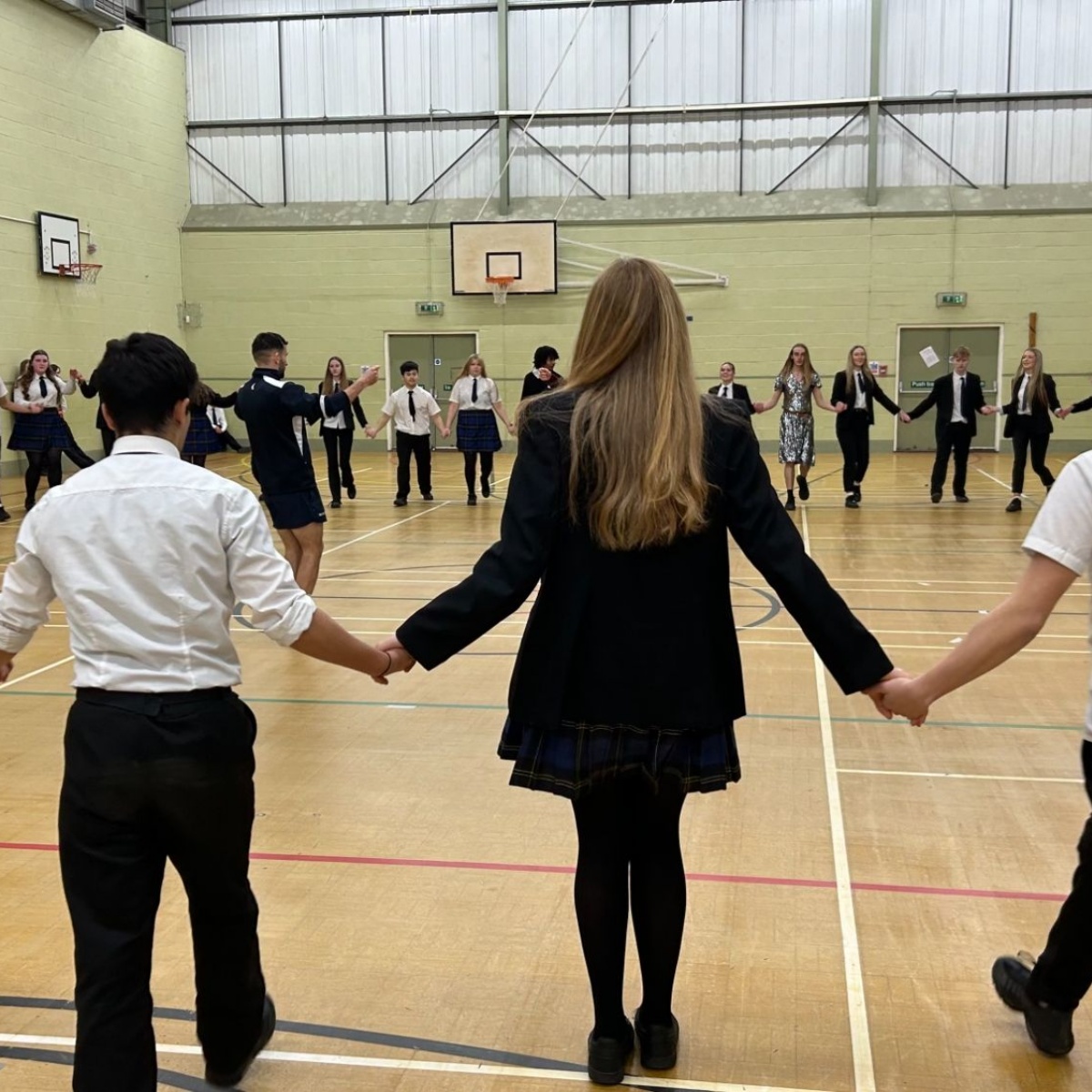 Coombe Dean School - Let's have some festive dance before Christmas!