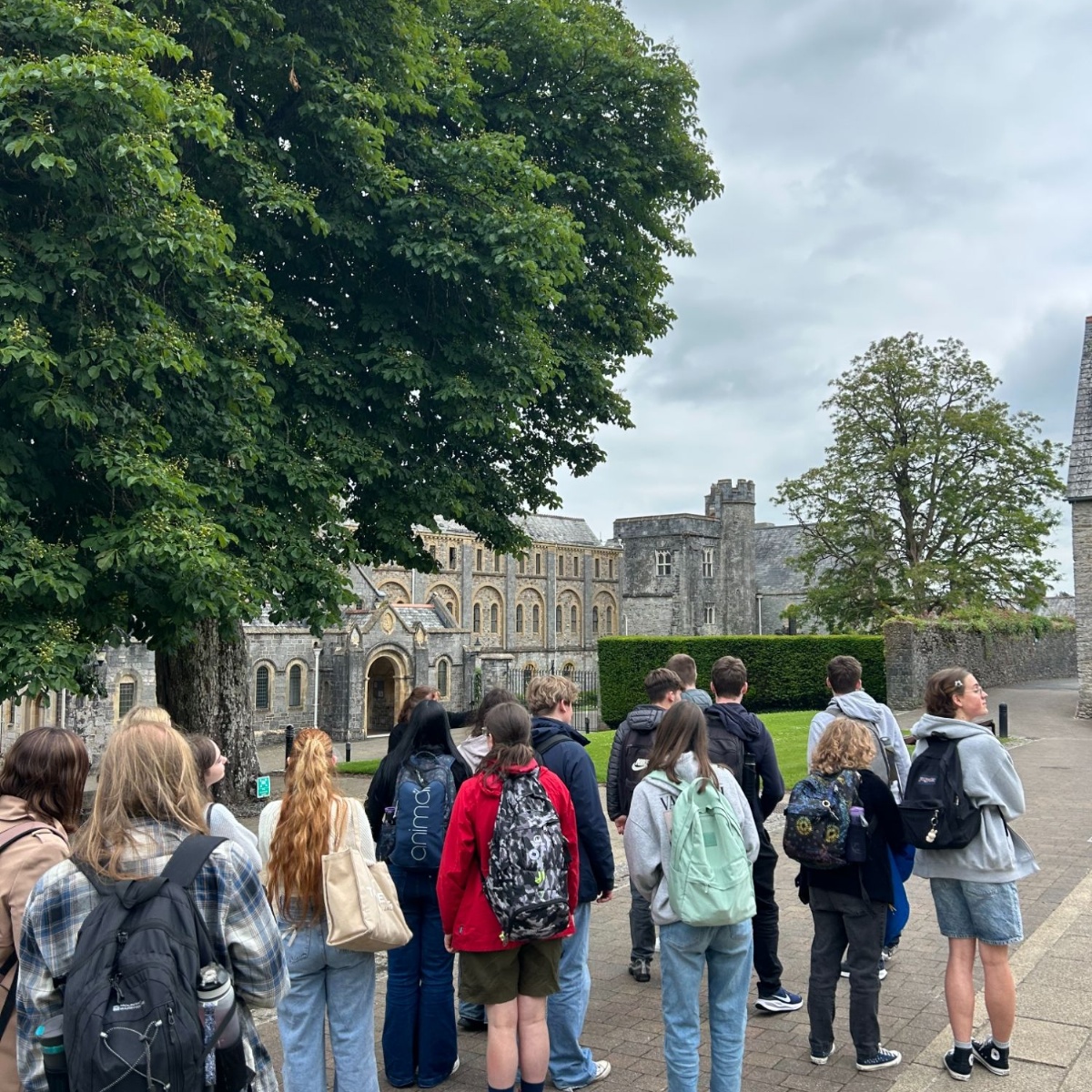 Coombe Dean School - Bringing the Tudors to Life: A-Level Historians ...